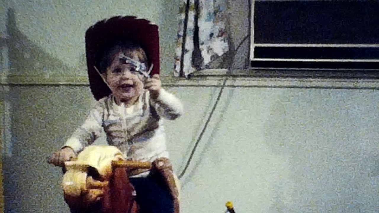 1972 Christmas 1 - YouTube