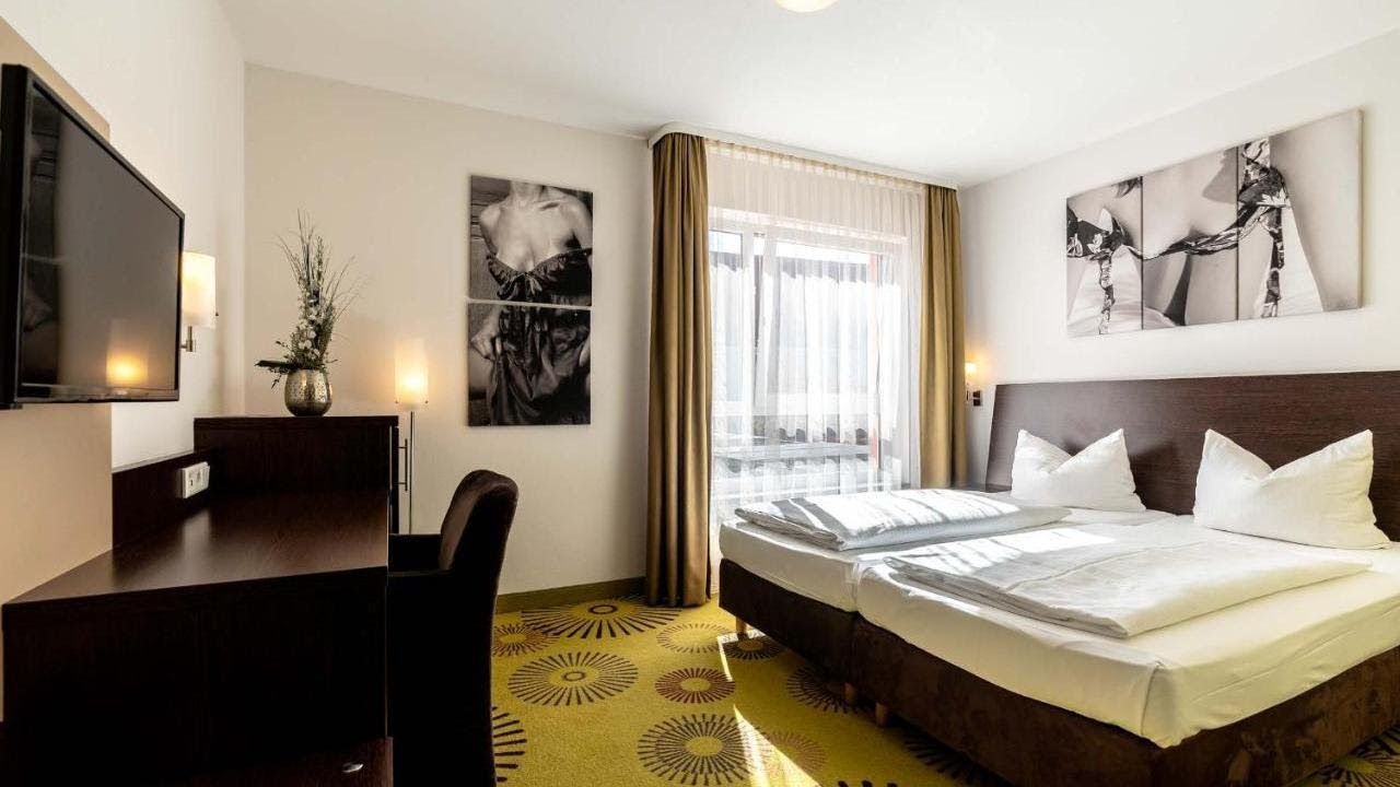 Altstadthotel Guesthouse Die Galerie, Ingolstadt, Germany - YouTube
