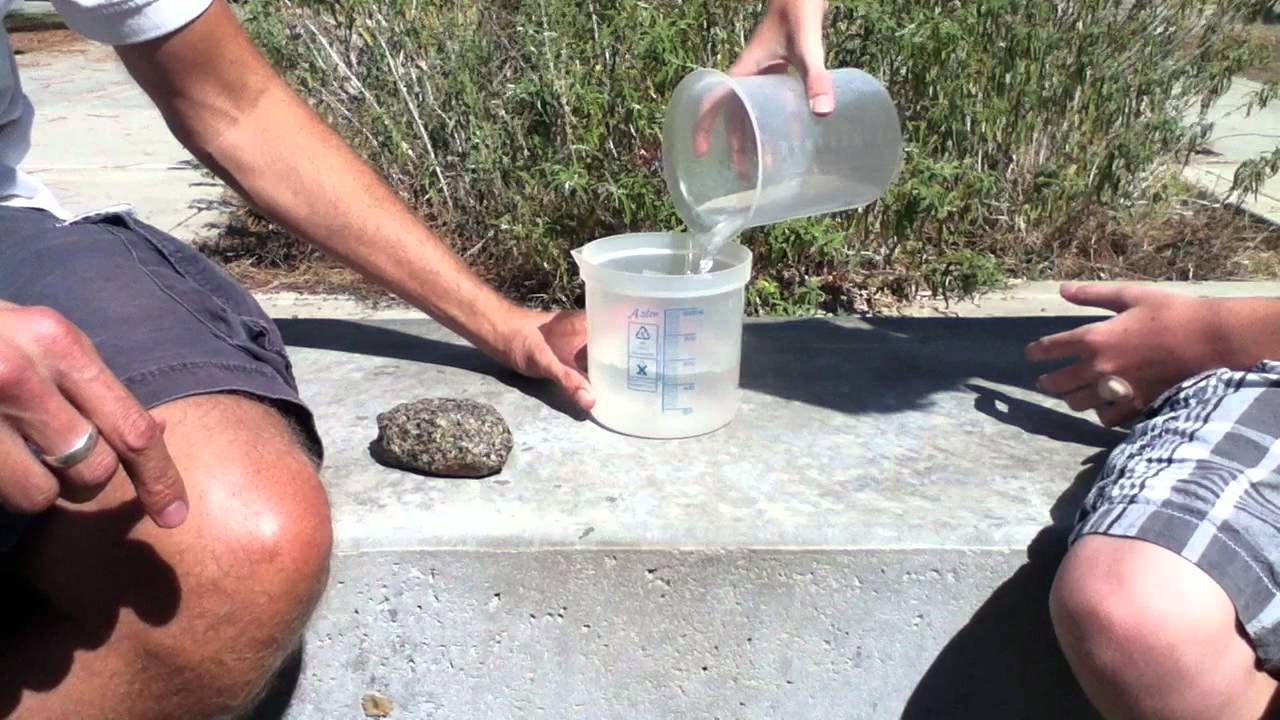 How to find the Volume of an Irregular Solid. - YouTube