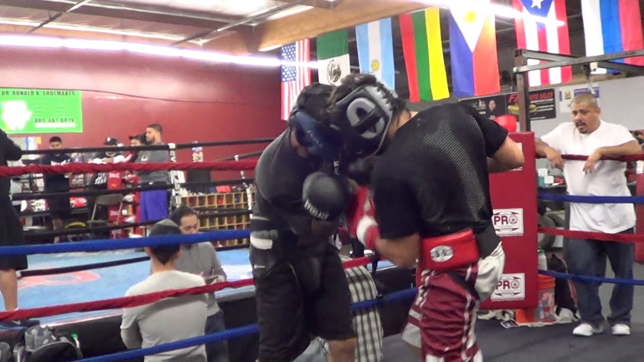 future champ rudy ochoa sparring in oxnard EsNews Boxing - YouTube
