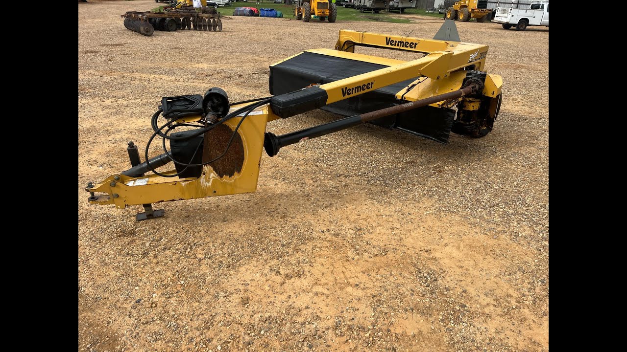 Vermeer TM700 Pull Behind Hay Cutter - YouTube