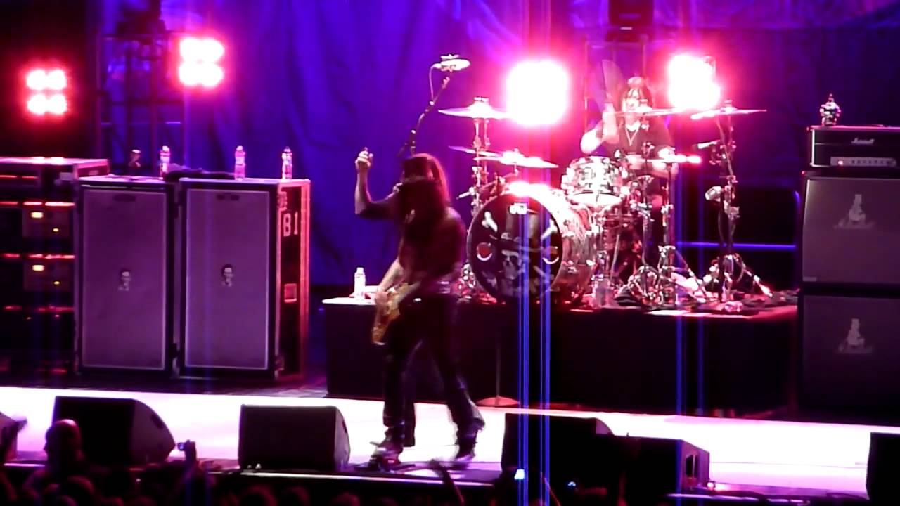 Slash live - Zenith Paris - Mr Brownstone - HD sound - Juillet 2011 ...