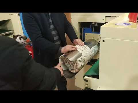 JBJ-7 Blanket rolling packing machine - YouTube