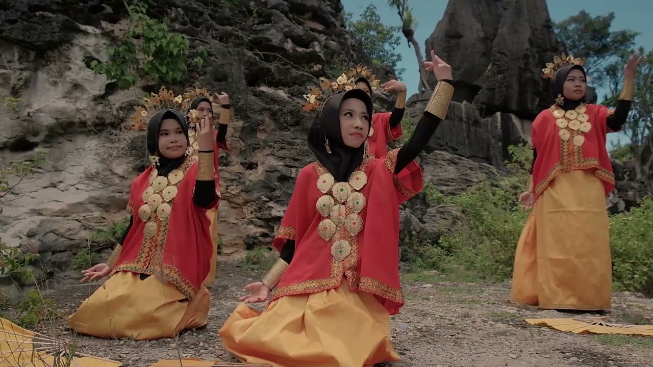 Tari Kreasi Bugis Makassar - Tari Mappadendang SDN 30 Maros - YouTube