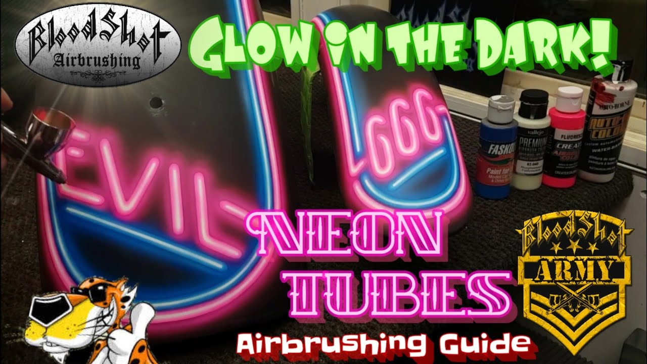 How to Airbrush Neon Lights onto a Harley Davidson Sportster- Full ...