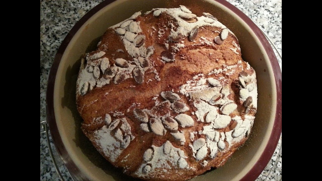 Thermomix TM 31 Malzbierbrot - YouTube