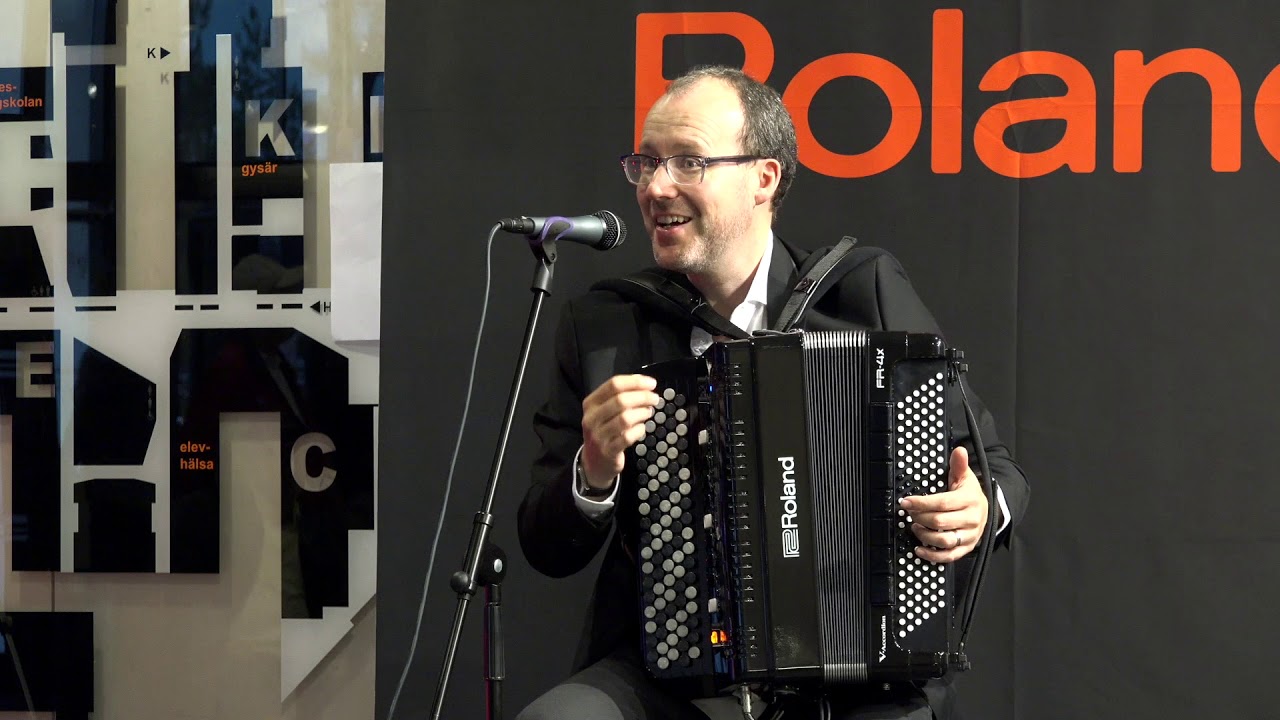 Ludovic Beier demonstrates Roland FR-4xb during "Kungsbacka ...