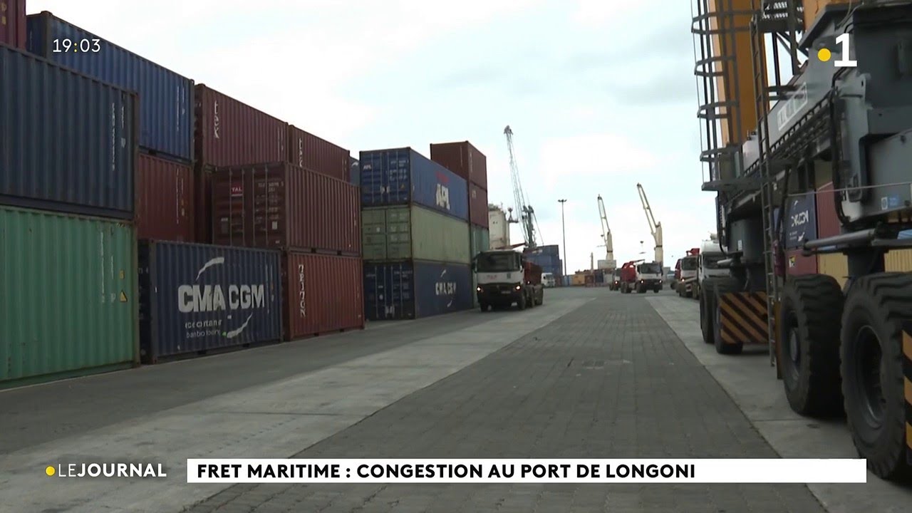 Fret maritime : congestion au port de Longoni - YouTube