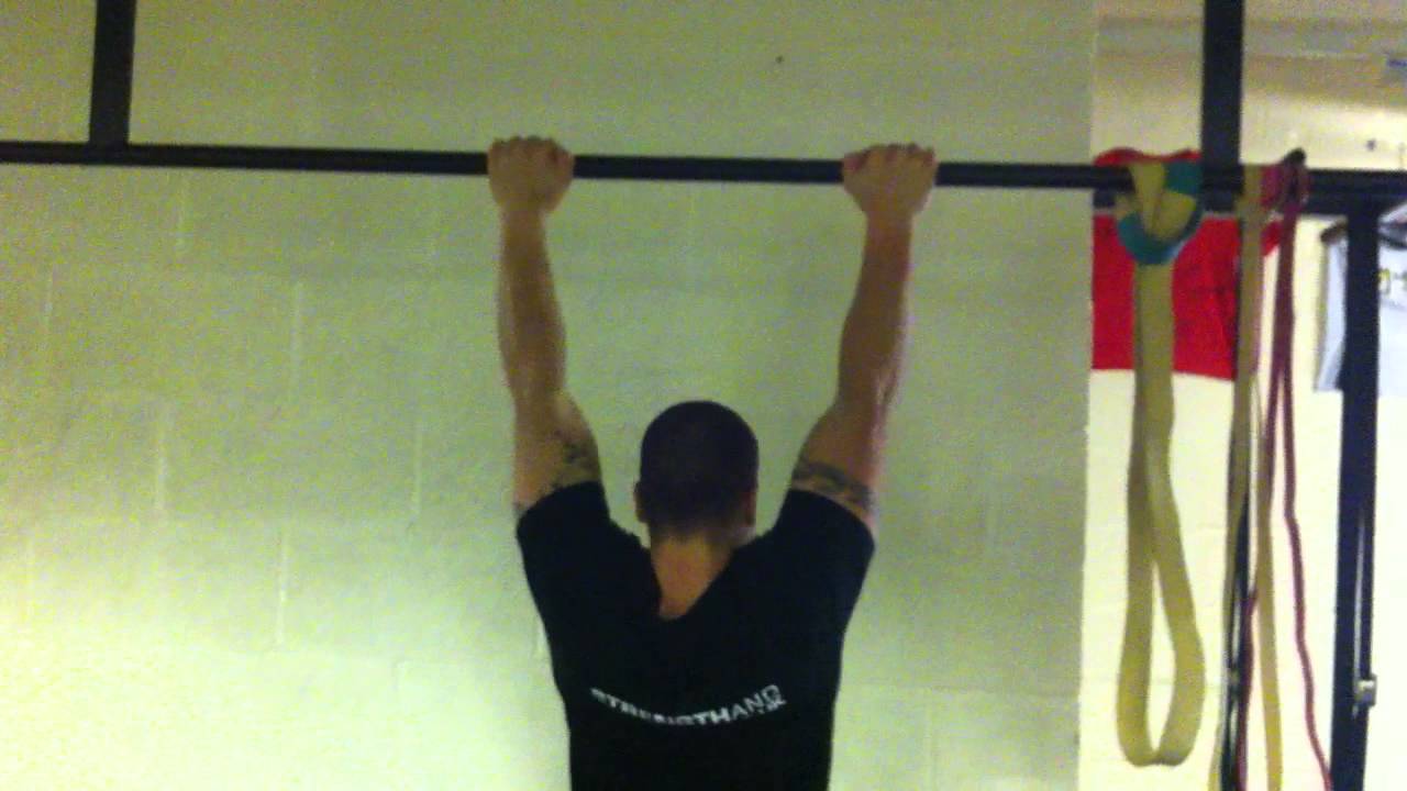 www.strengthandperformance.co.uk - Clap Pull Ups - YouTube