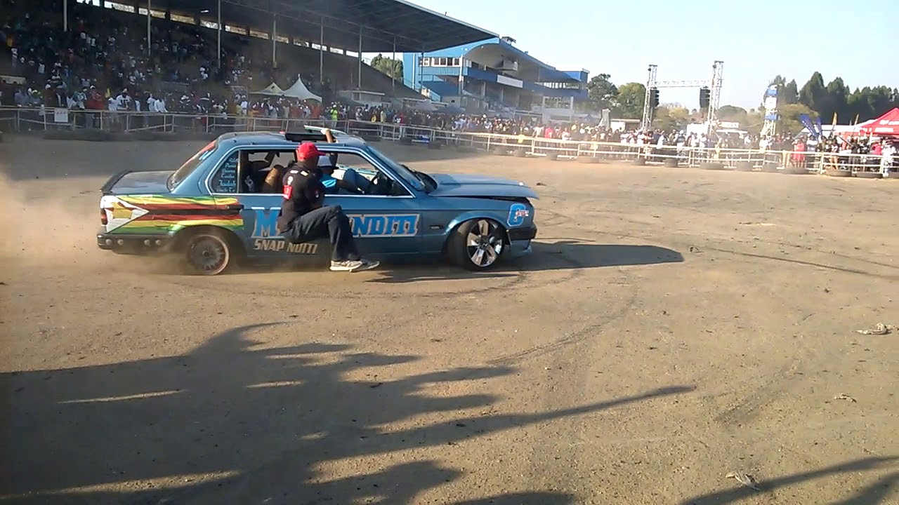Gusheshe spinning Mabhanditi Harare Zimbabwe - YouTube
