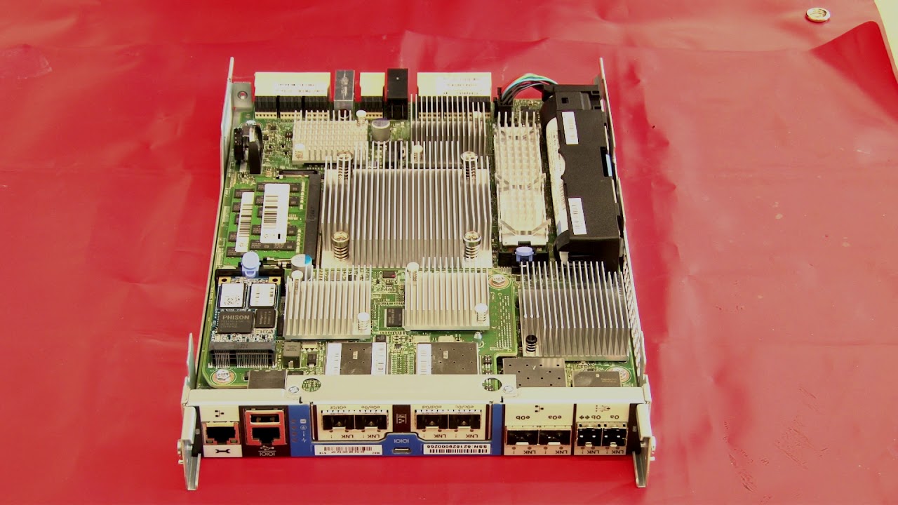 Lenovo ThinkSystem DM 3000/5000 installing a top cover - YouTube