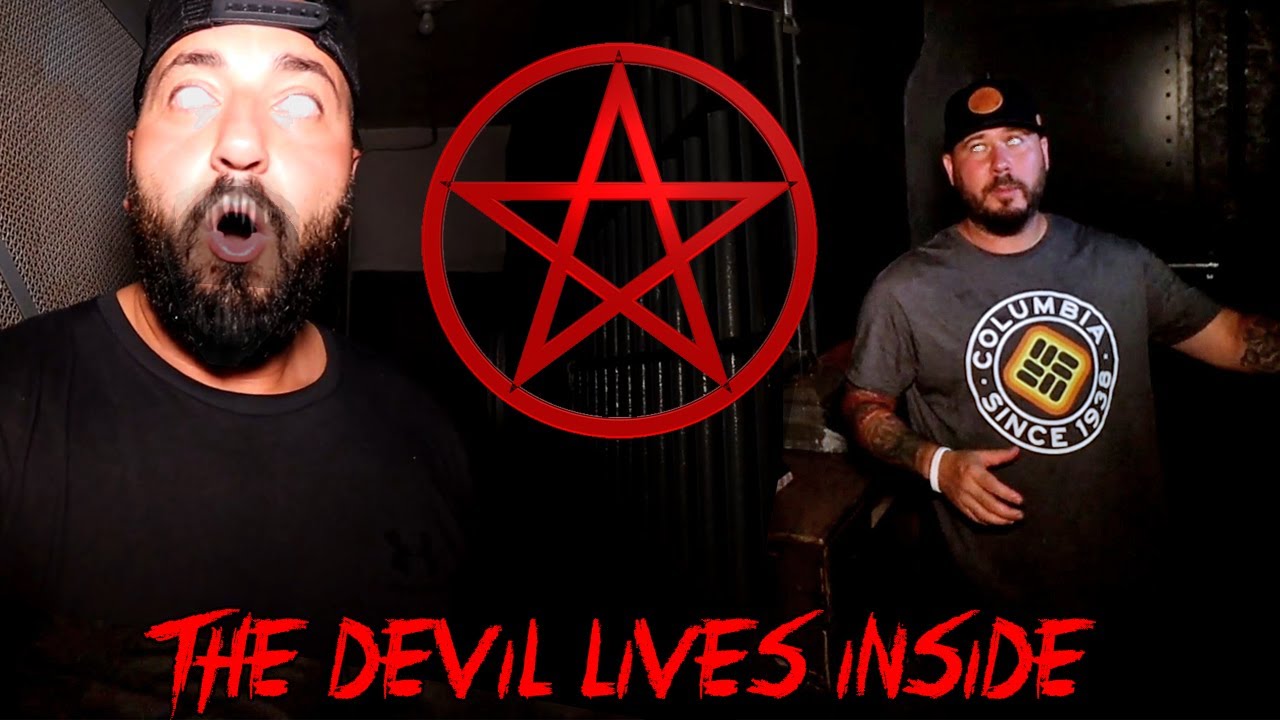 OVERNIGHT IN A HAUNTED JAIL ft OMARGOSTHV (GHOST ACTIVITY) - YouTube