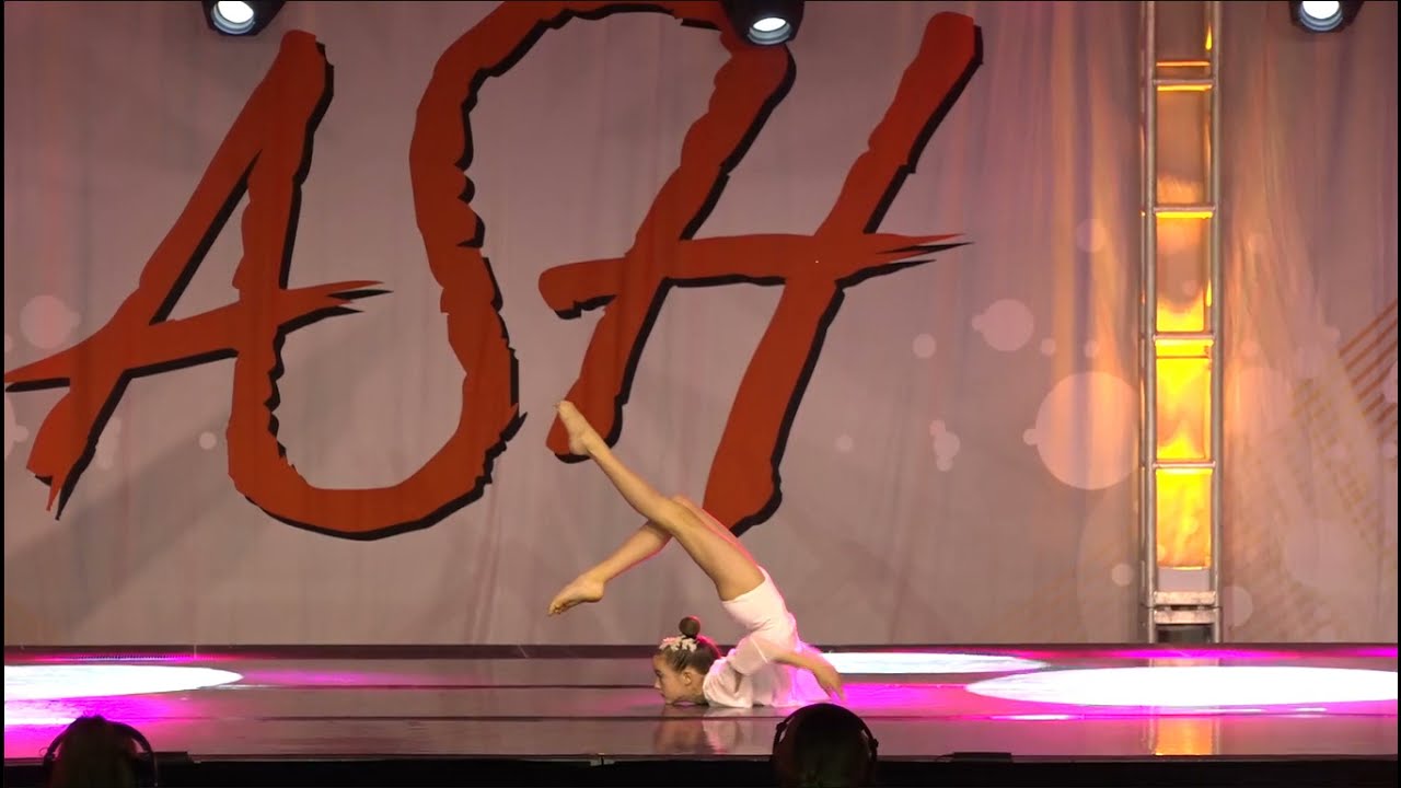 Alexandra Rozdilsky - Fly - YouTube