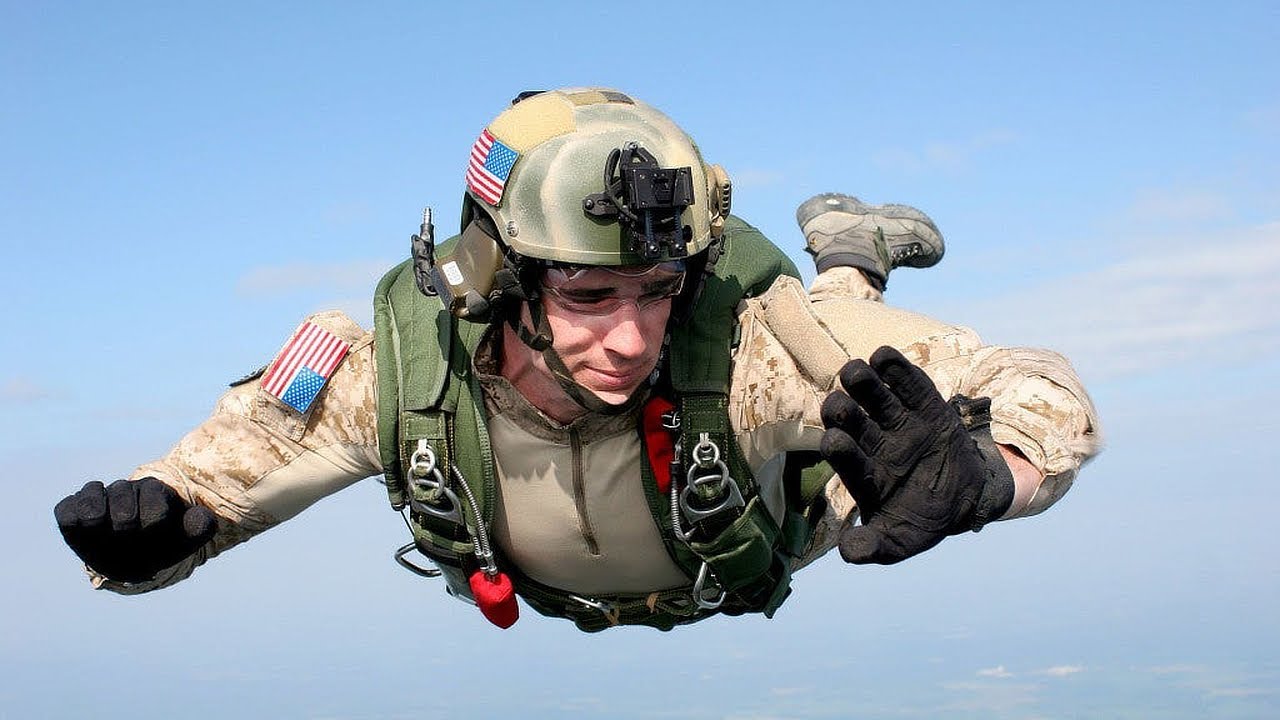 Insane US Paratroopers' Epic Arctic Jump - YouTube