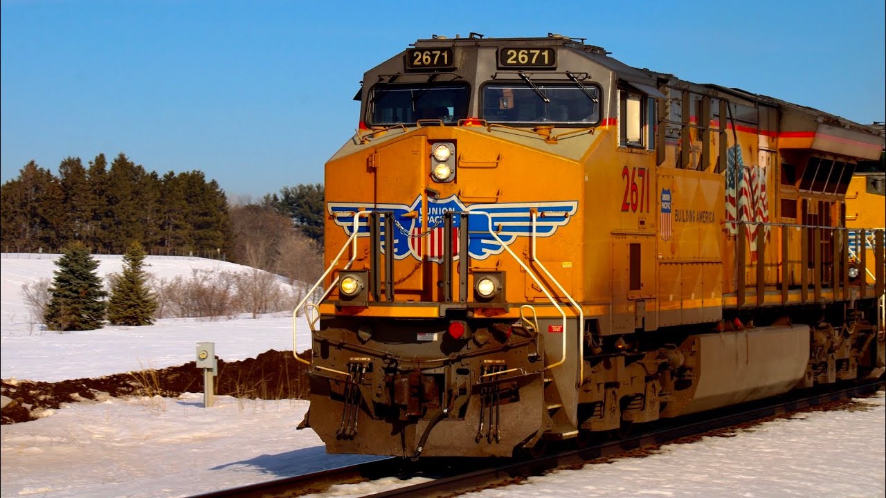 New Union Pacific Paint Scheme Leading AGAIN on the Hinckley ...