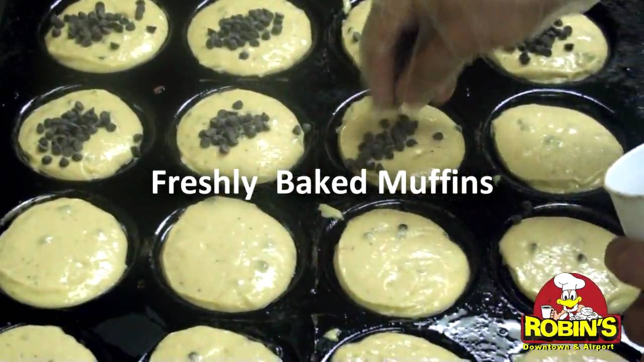 Robins Donuts Thompson MB (Watch us how we Bake) - YouTube