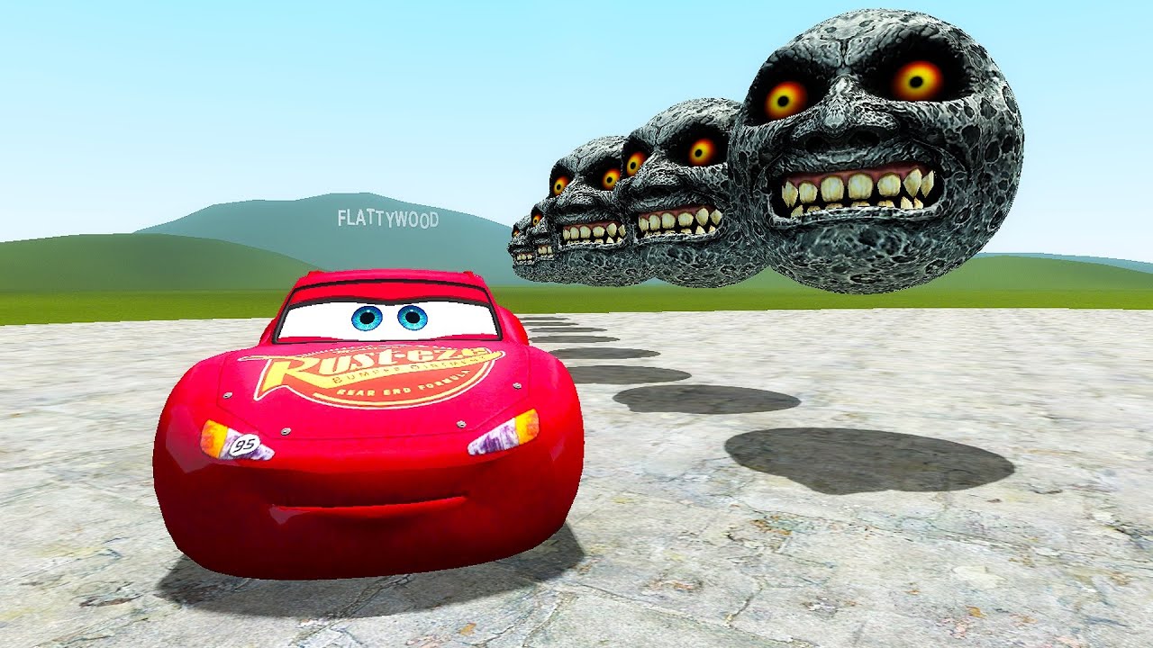 LIGHTNING MCQUEEN VS SCARY MOON! Garry's Mod - YouTube
