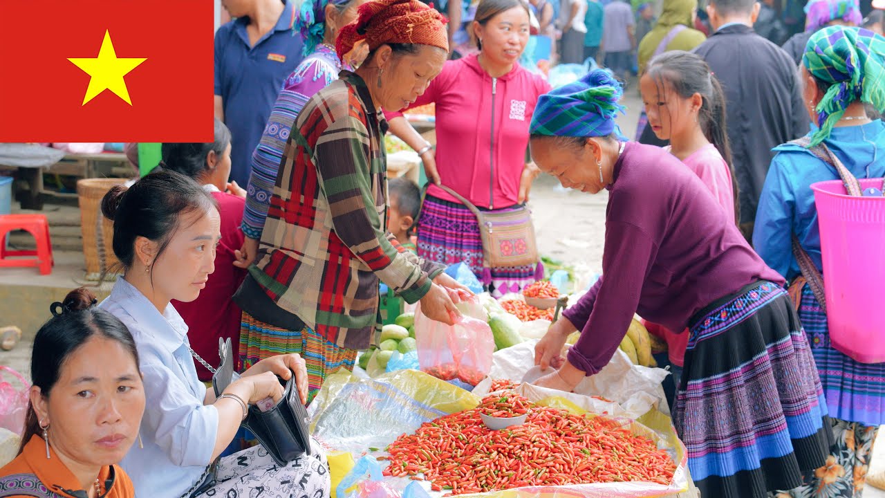 Colors & Culture at Sín Chéng Traditional Market - Vietnam’s Ethnic ...