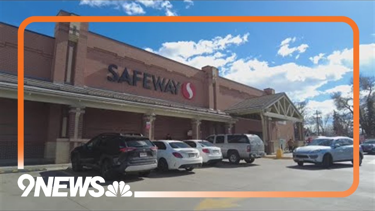 Safeway workers could go on strike as soon as this weekend - YouTube