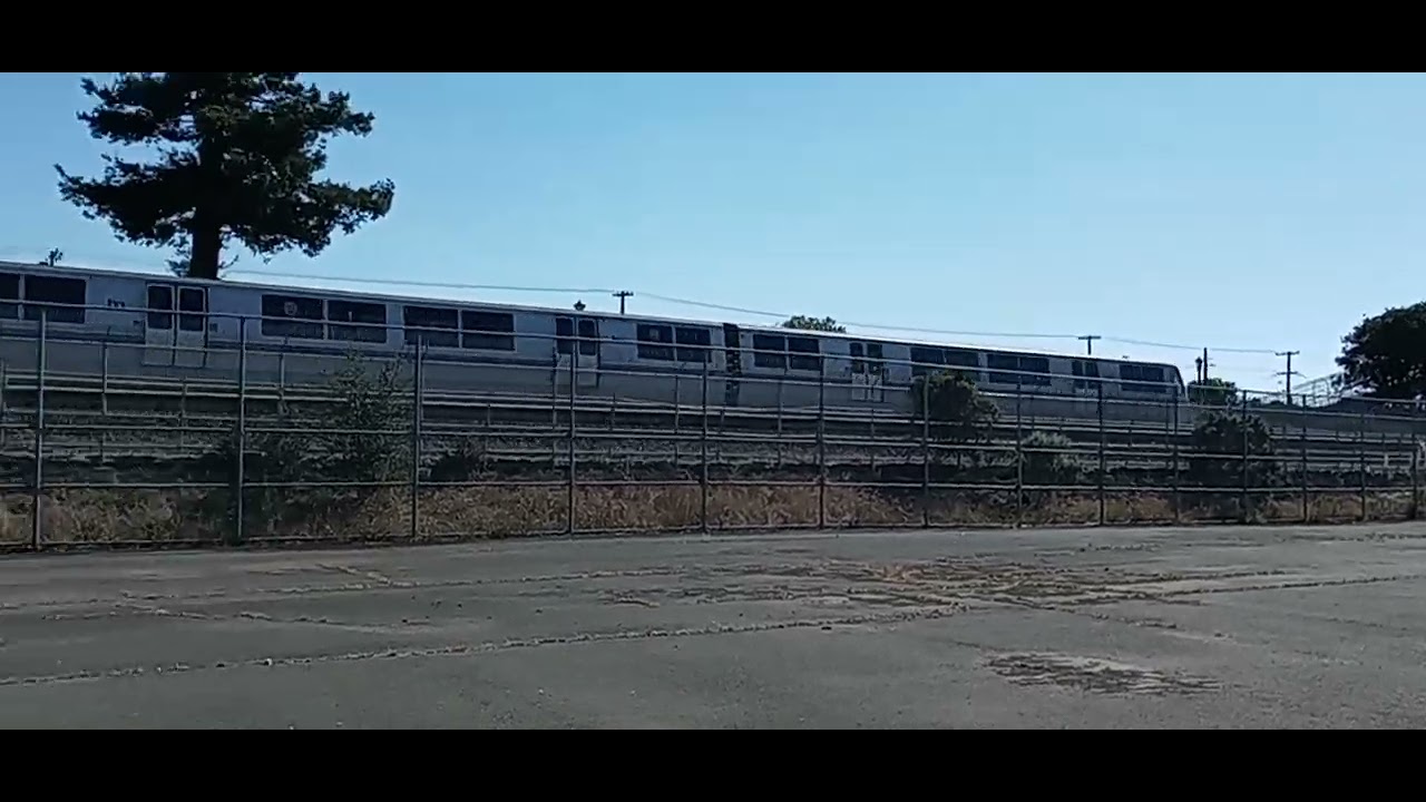 Bart train legacy fleet train - YouTube