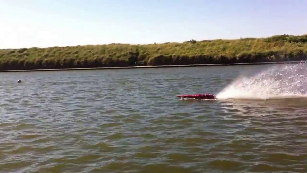 58inch Waverider Apache Offshore Racing Boat RC Boat - YouTube