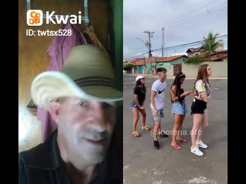 oi menina do shortinho preto escuta Asua amiga antes de reagir   ter amigos de verdade e unma  bença