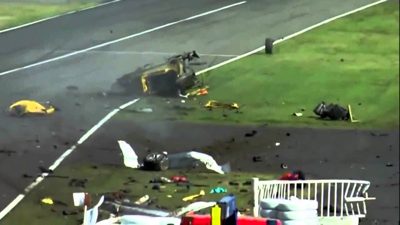 Super High-Speed FERRARI Crash - YouTube