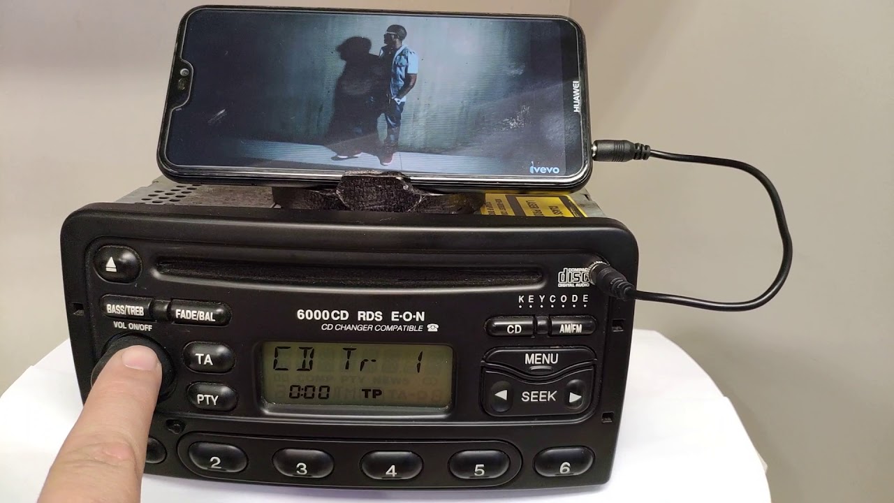 Поставяне на Aux вход FORD 6000CD - YouTube