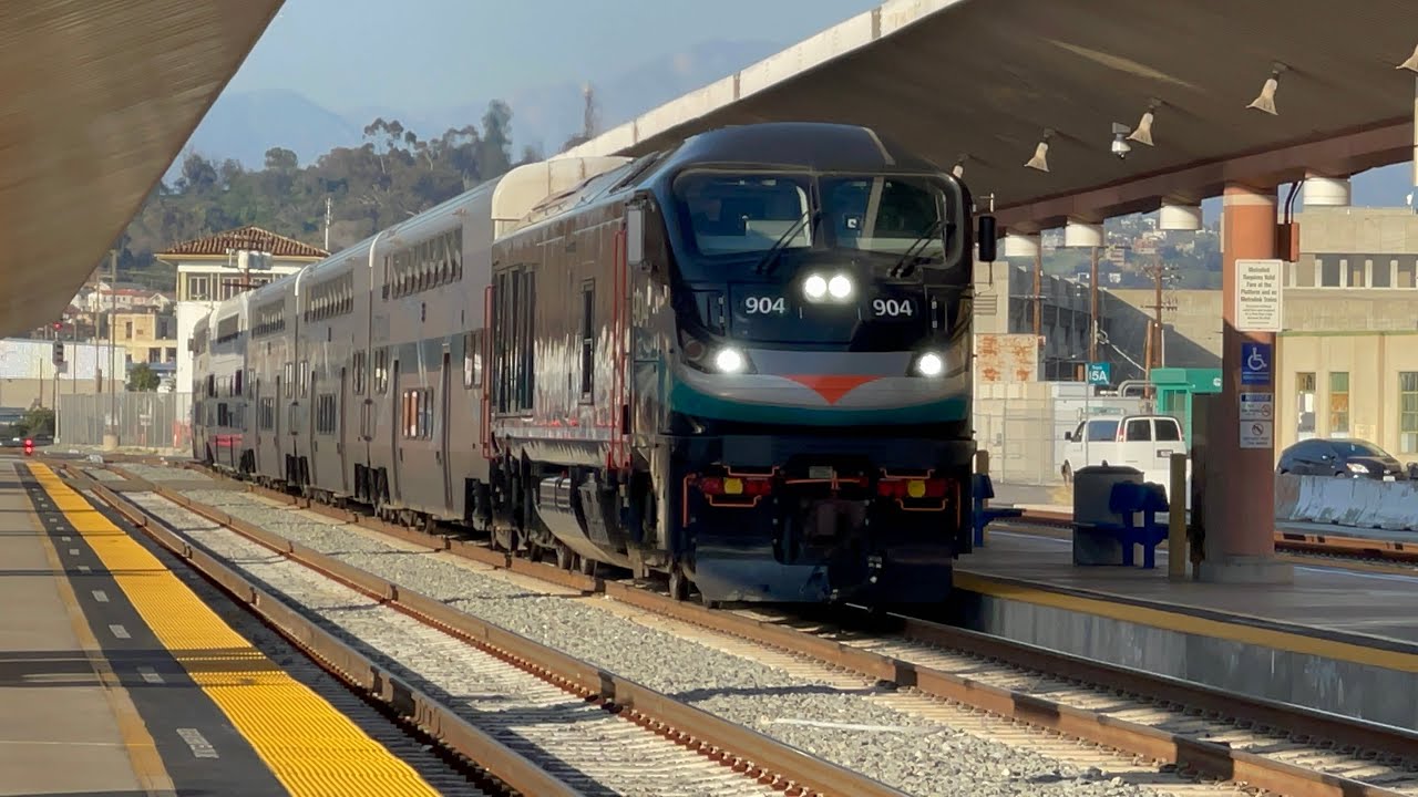 (reversed set) Metrolink - M665 at LA Union Station - 1/28/2023 - YouTube