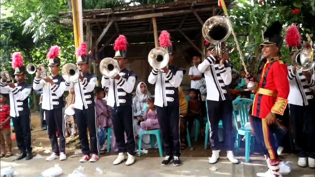 DRUMBAND GP ANSOR ALMUHAJIRIN. MEMERIAHKAN ACARA MANTEN ADAT MADURA. - YouTube