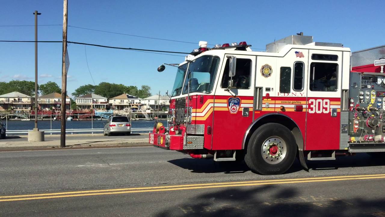 FDNY ENGINE 309 TAKING UP FROM A 7TH ALARM BRUSH FIRE IN GERRITSEN ...