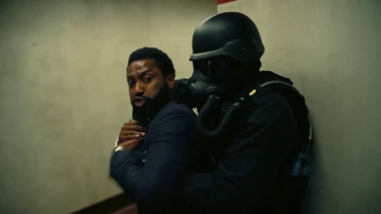 TENET 2020 | Airport Fight Scene | Inverted fight scene | Protagonist ...