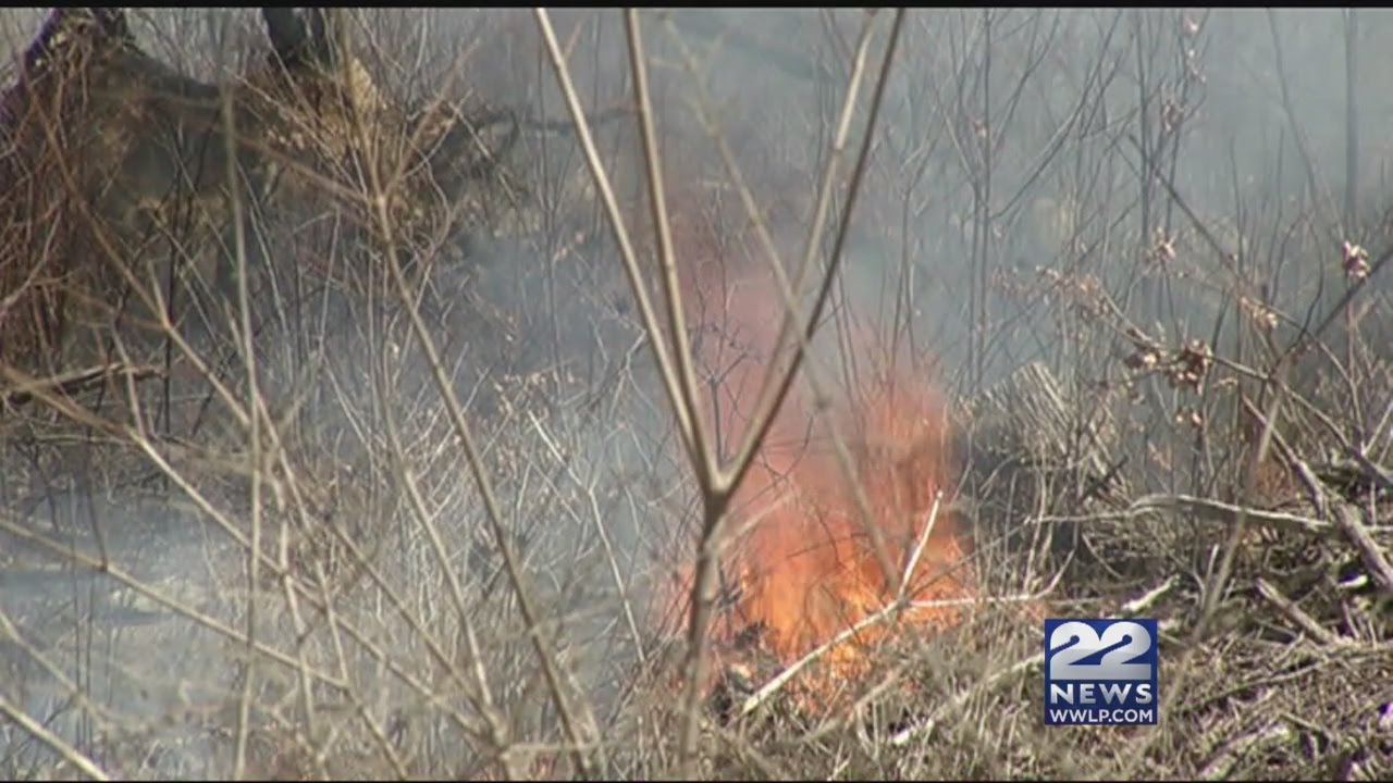 Several brush fires across western Massachusetts - YouTube