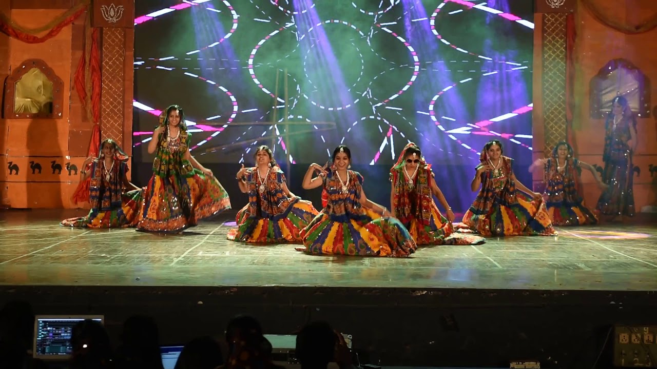 Khwaish 2018 | Girls Exclusive - YouTube