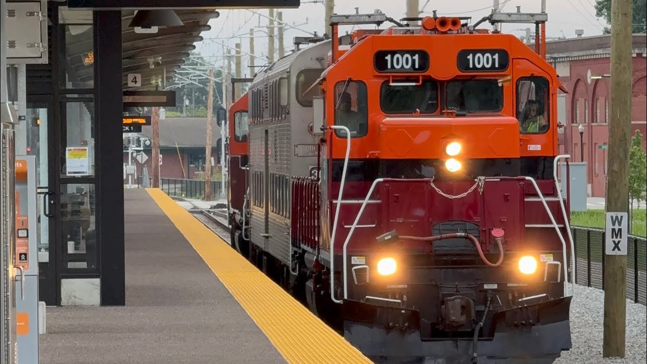 The very first test train of the South Shore Line west lake corridor ...
