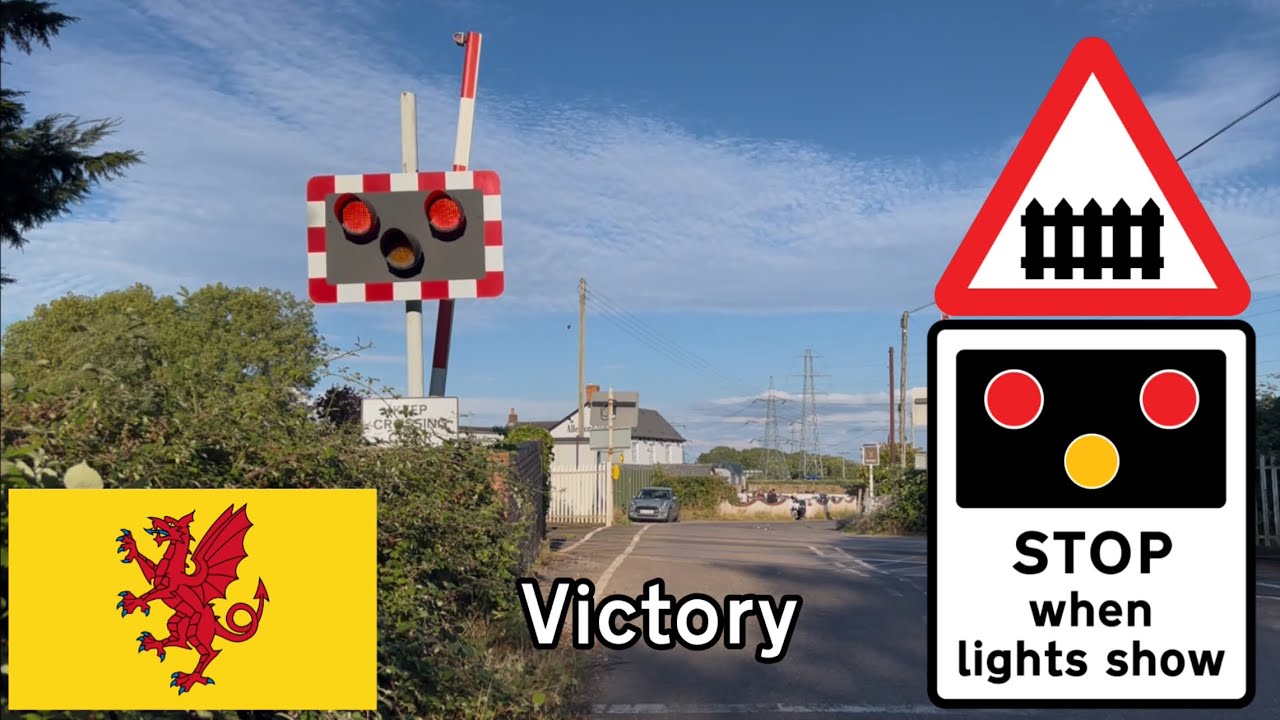 Victory Level Crossing (Somerset) 31/07/2025 - YouTube
