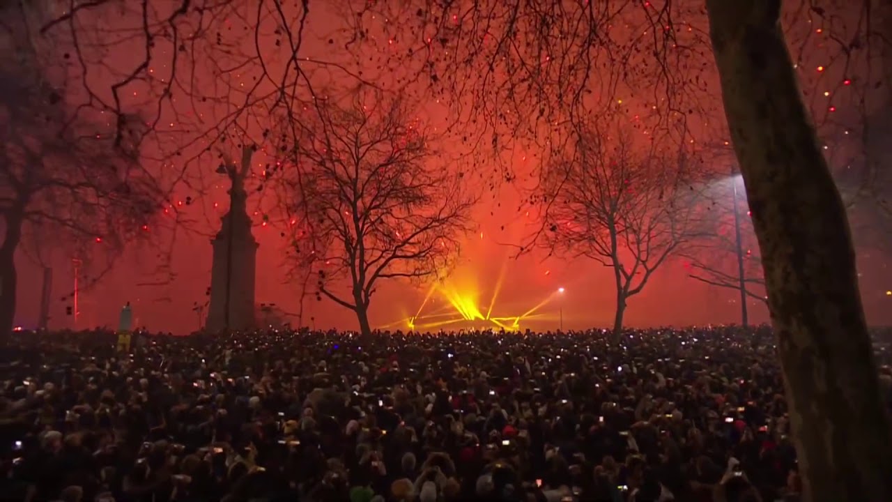 London 2020 new year fireworks - YouTube