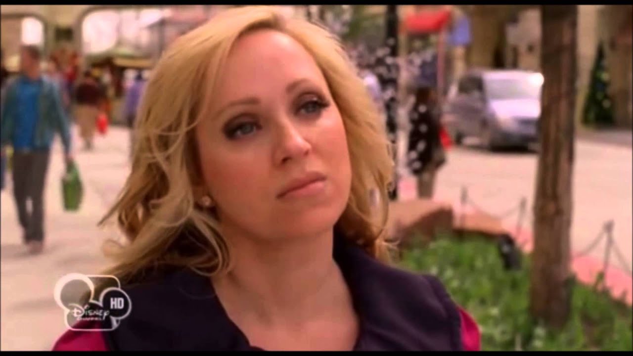 Good Luck Charlie Teddy And Amy