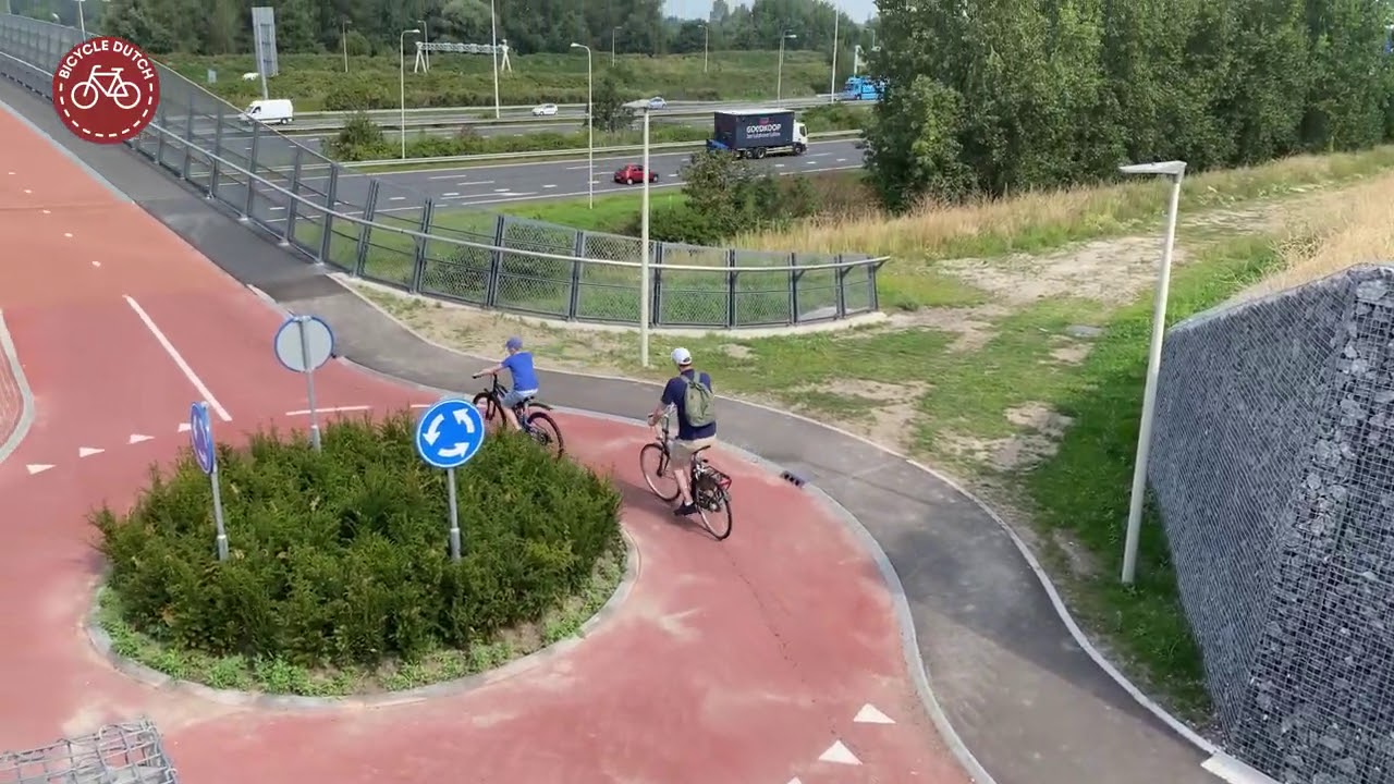 New Cycle Bridge in The Hague - YouTube