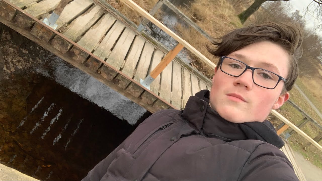 Slootje springen hahahahahaha dit is het domste wat ik ben ooit heb ...