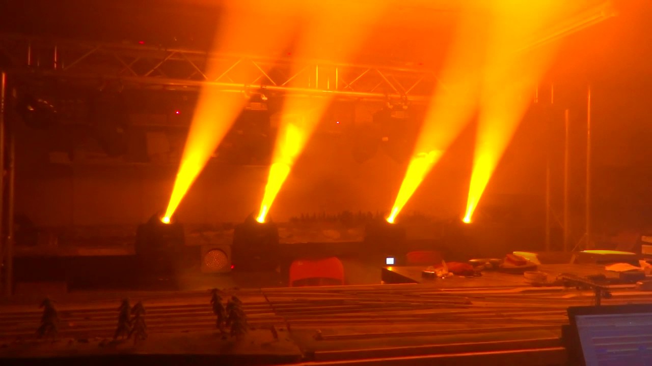 SHOW LUMIERES SYNCHRO - YouTube