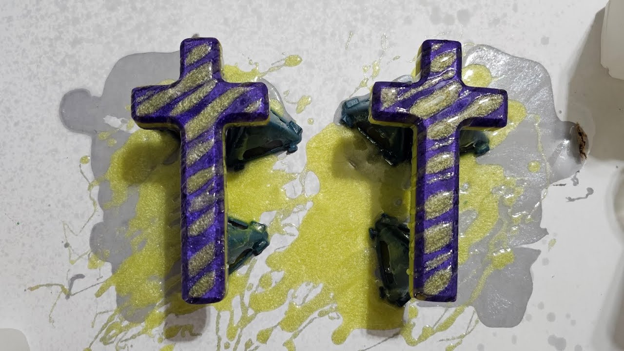 Making [LSU] Tiger 🐅 Stripes on an epoxy cross ️ - YouTube