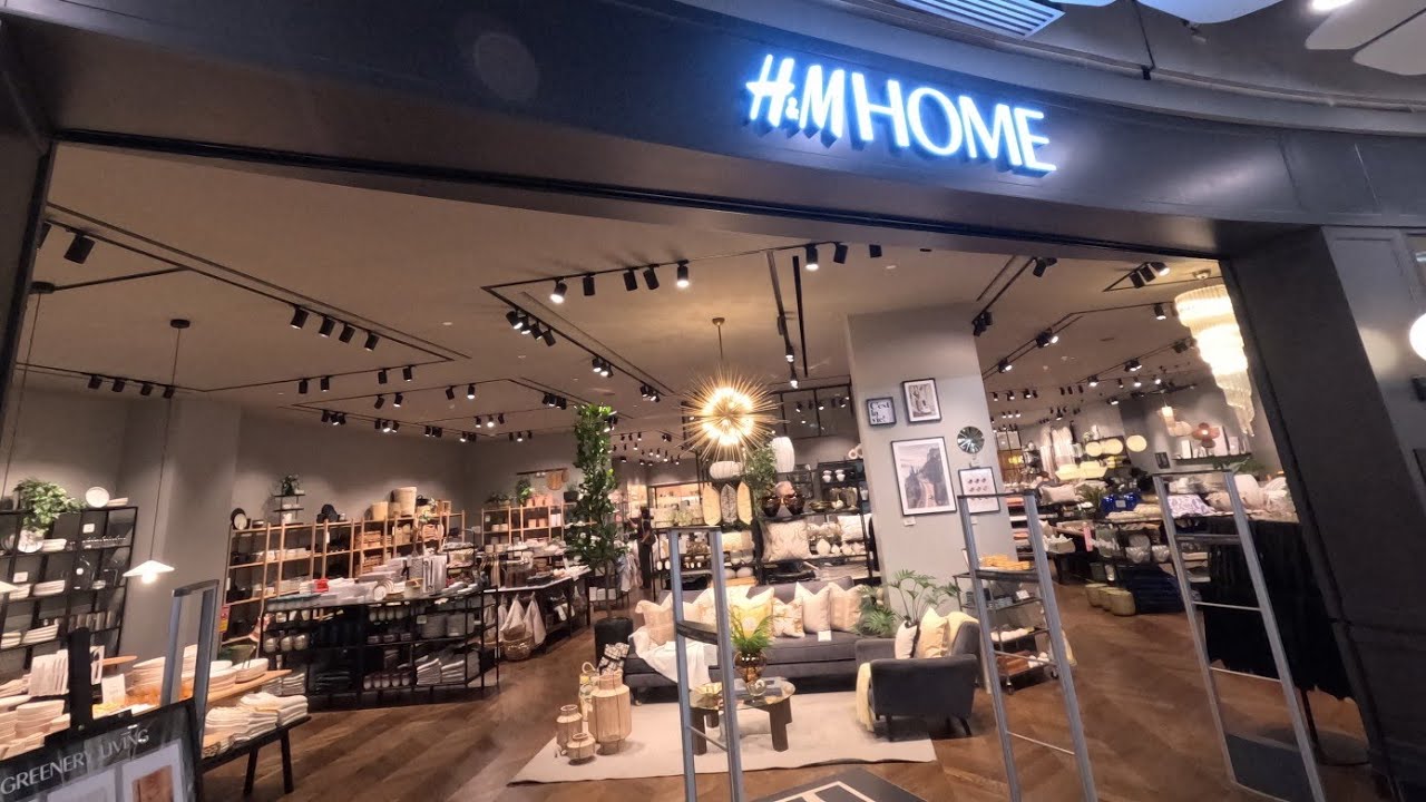 พาชม H&M Flagship Store สาขา Central World - YouTube