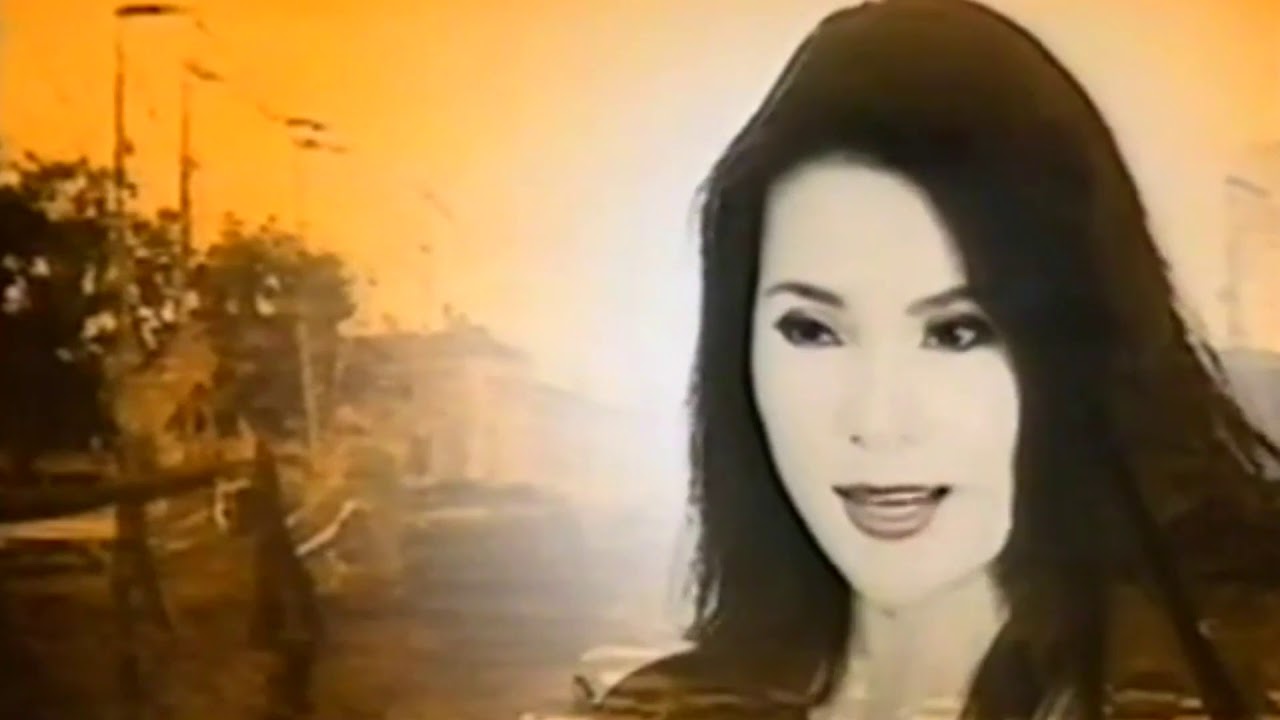 黃鶯鶯 Tracy Huang Walking in The Air (Christmas Song) - YouTube