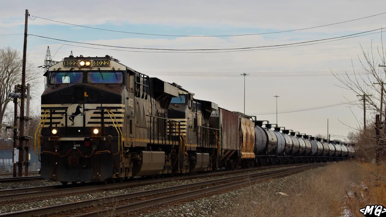 NS Thoroughbreds Lead CSX Tanker Train - YouTube