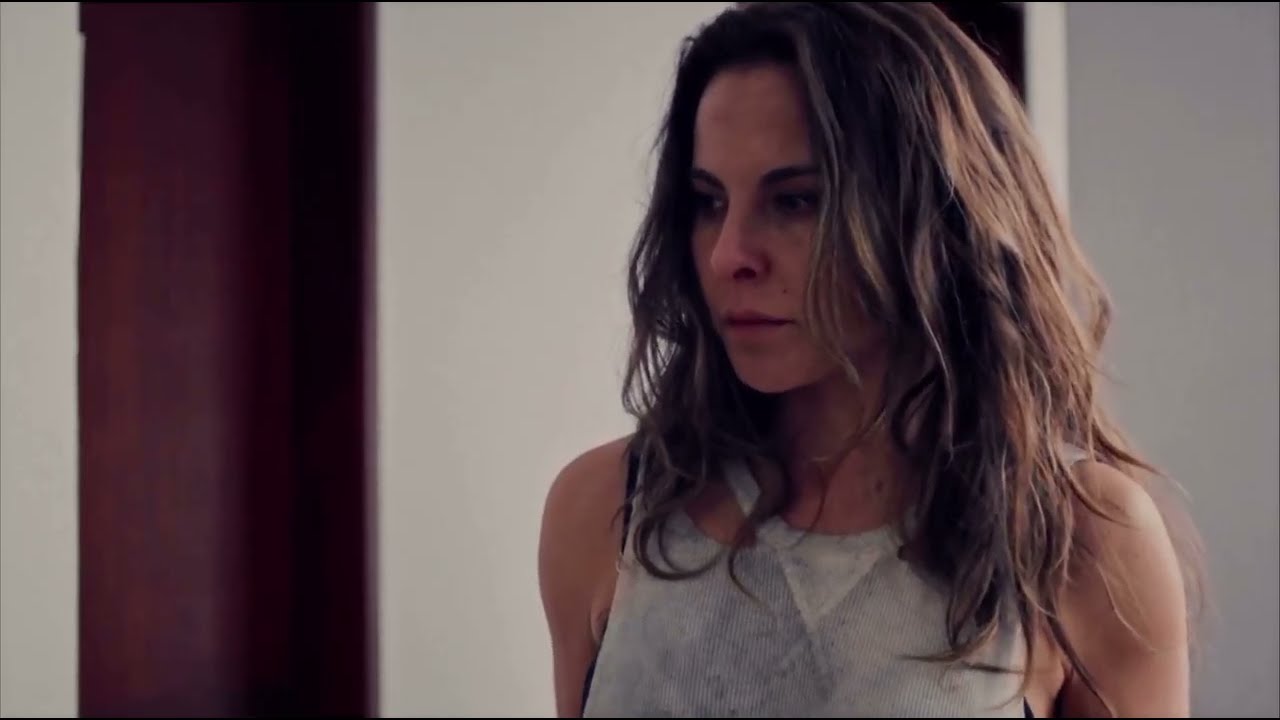 Movie drowning scene 11 - YouTube