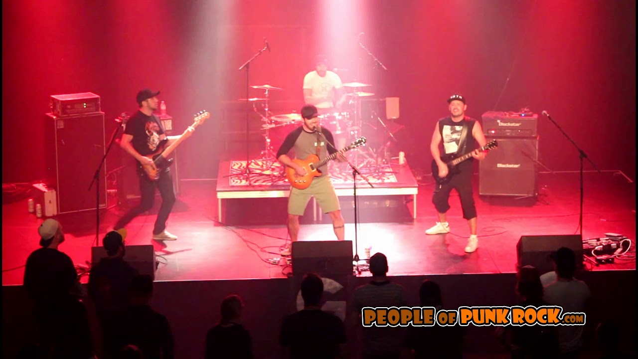 GO GREAT GUNS - Exit (No Use For A Name) @ Salle Multi, Québec City QC ...