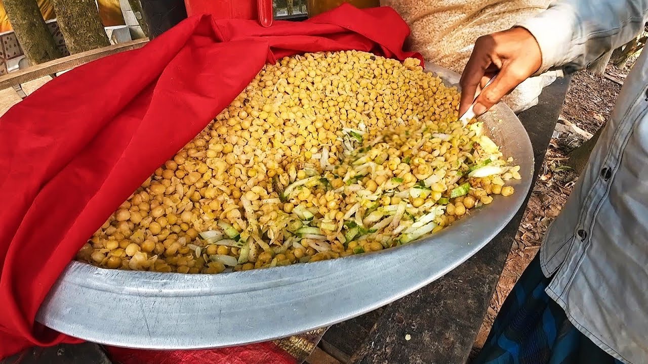 Indian Street Food Selling To Kids | Street Food | Chole Bhature | The ...