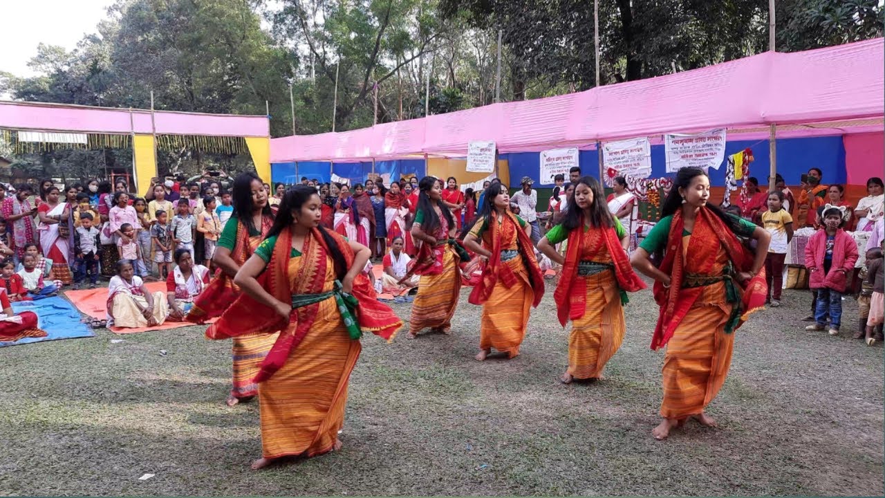 Bagurumba। Bodo Traditional Dance।Boro dance by SHG women - YouTube