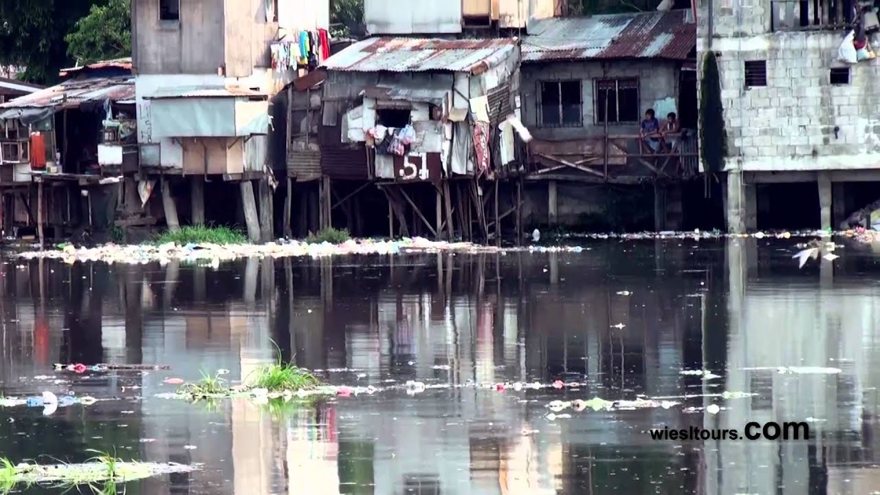 Wiesltours - Slums of Manila - Dirty River Part2 - YouTube